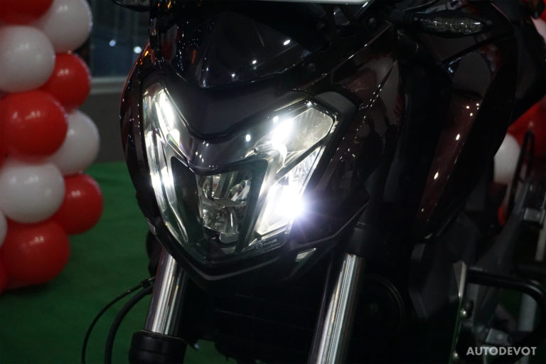 First Look: Bajaj Dominar 400 - Autodevot