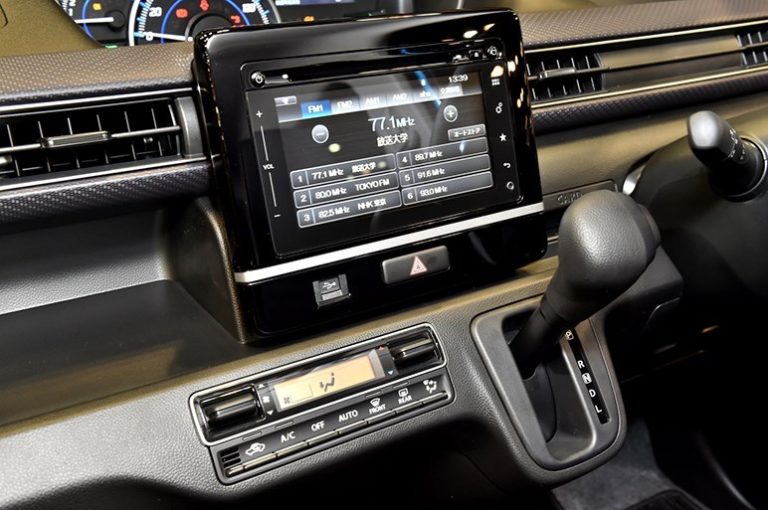 Gallery: 2017 Suzuki Wagon R and Wagon R Stingray - Autodevot