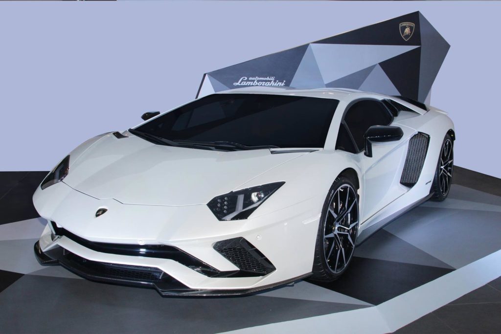 Lamborghini Aventador S launched at Rs 5.01 Crore - Autodevot