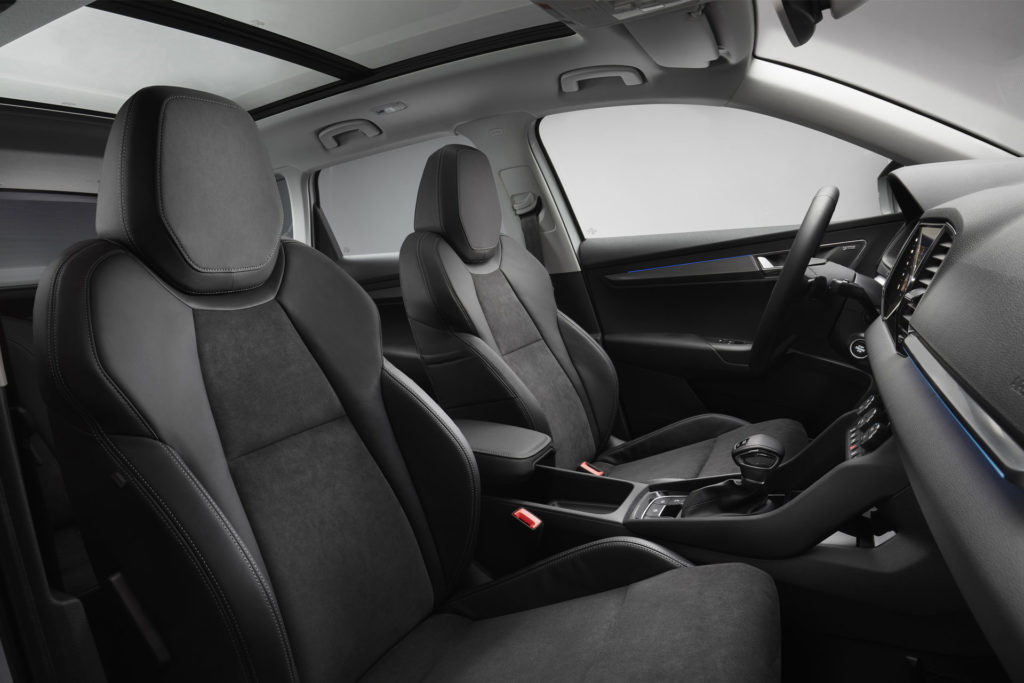 Skoda Karoq interior and exterior image gallery - Autodevot