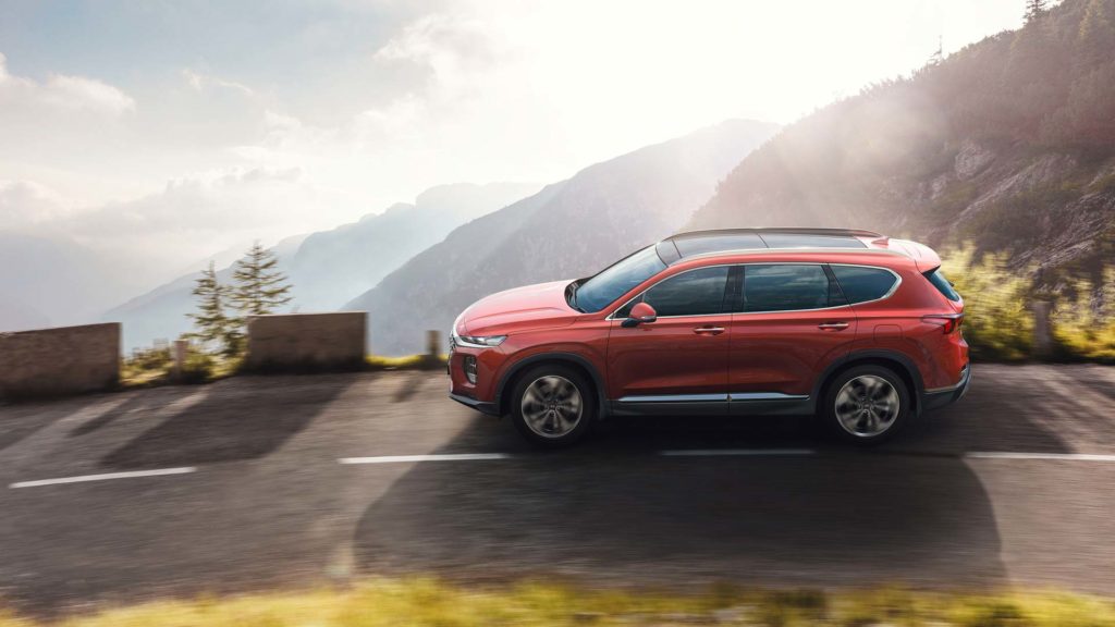 4th generation Hyundai Santa Fe debuts with bold looks - Autodevot
