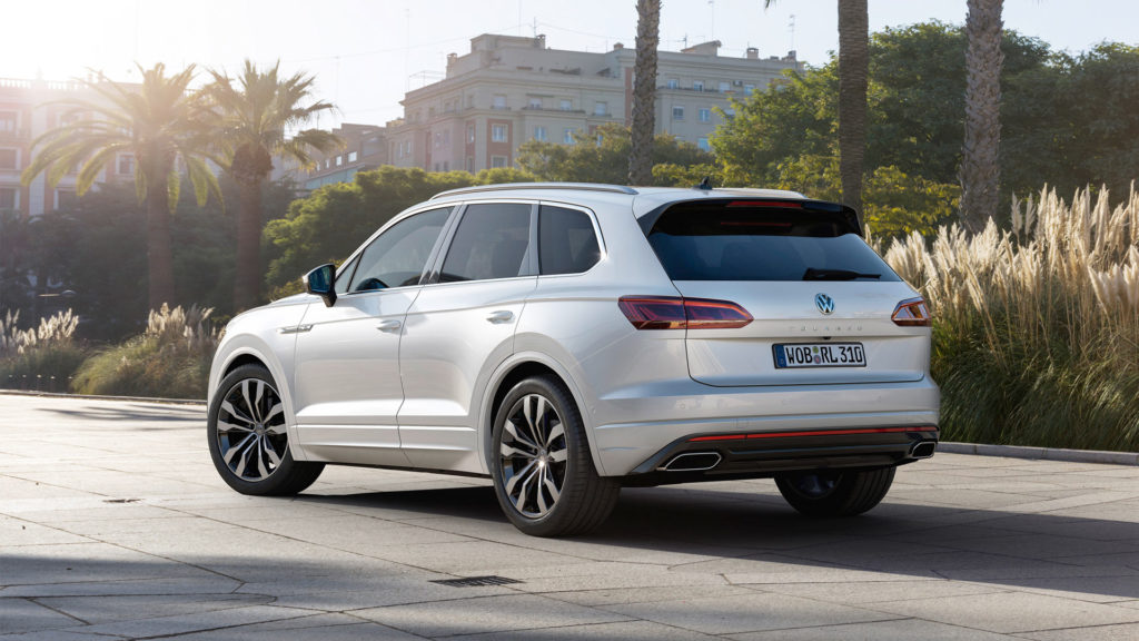 3rd generation Volkswagen Touareg premieres in China - Autodevot