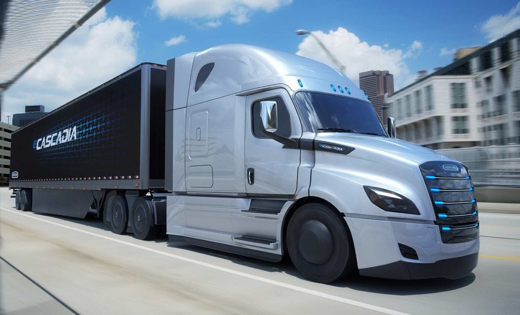 Daimler hands over first electric Freightliner truck - Autodevot