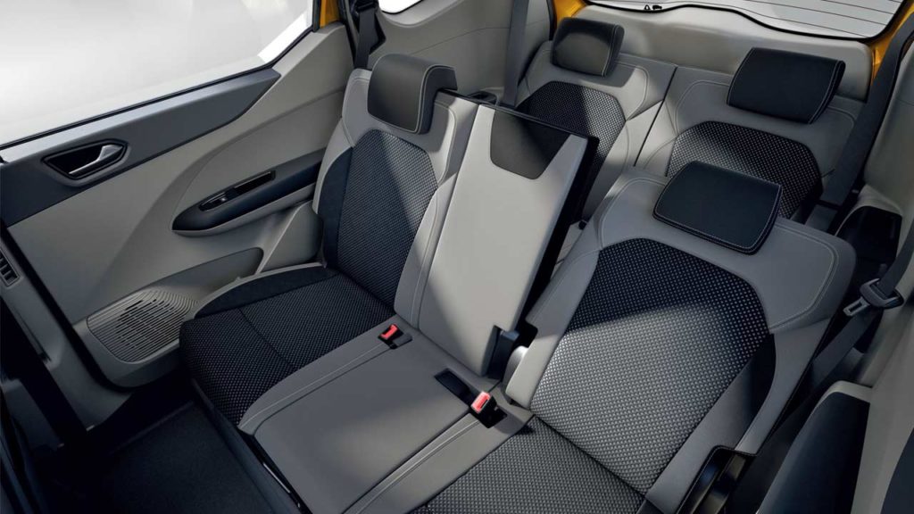 Renault Triber sub-4m MPV debuts in India, offers up to 7 seats - Autodevot