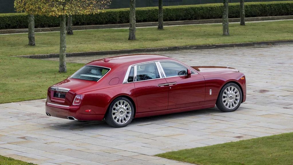 Rolls-Royce Red Phantom will be auctioned off to fight AIDS - Autodevot