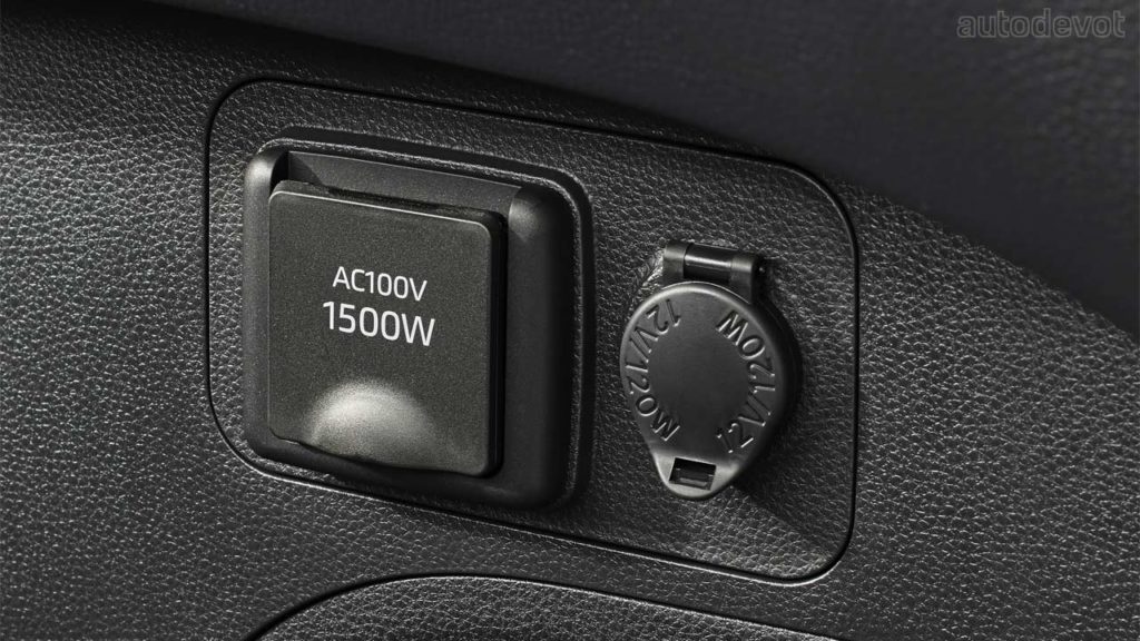 Toyota RAV4 PHEV goes on sale in Japan with 95 km EV range - Autodevot