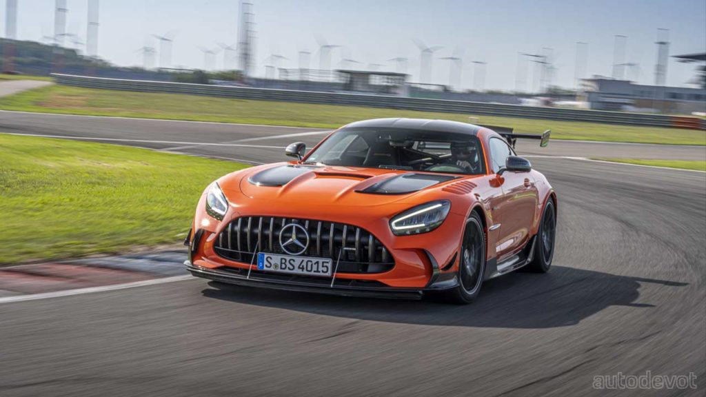 Gallery: Mercedes-AMG GT Black Series in magma beam paint - Autodevot