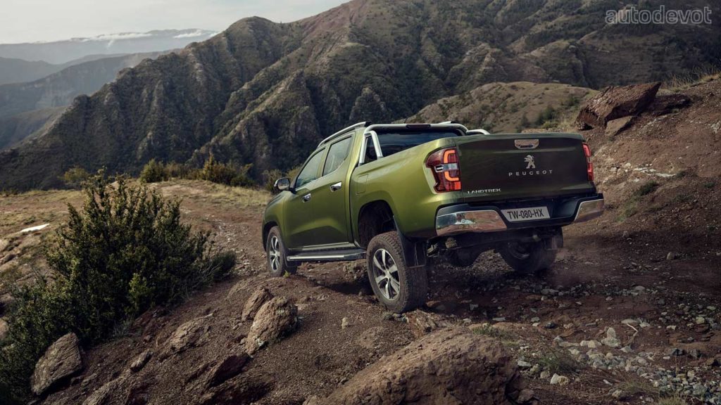 Peugeot Landtrek pickup truck debuts in Mexico - Autodevot