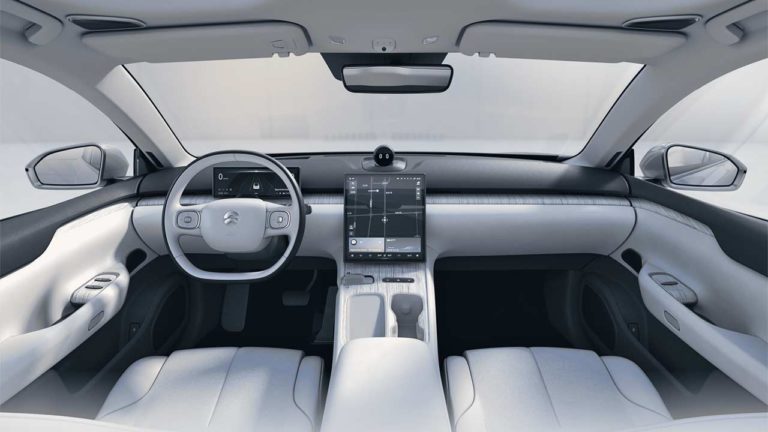 NIO ET7 debuts with autonomous driving and 1,000 km range - Autodevot