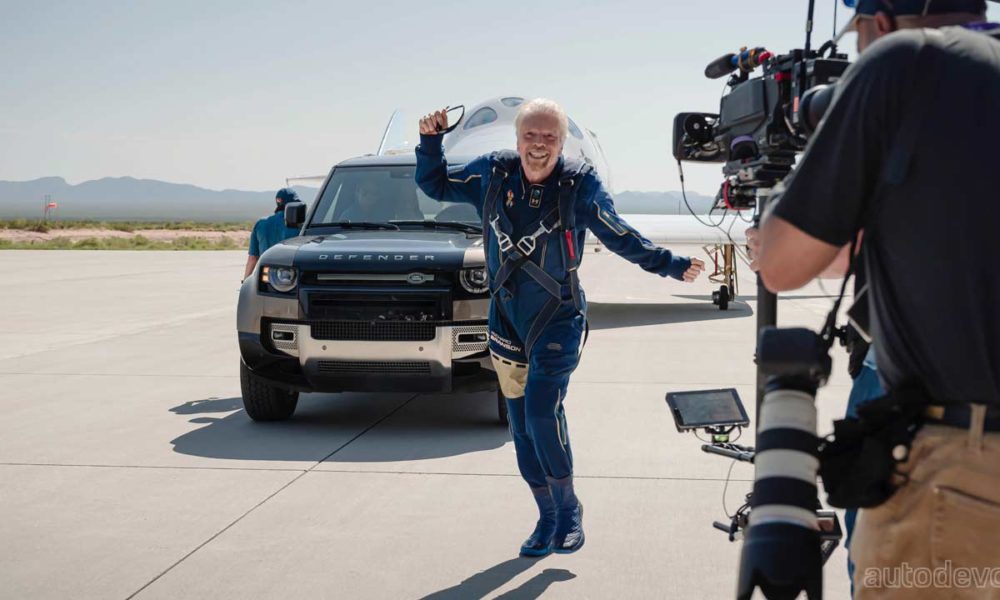 Mission accomplished: Land Rovers ferry Virgin Galactic’s first ...