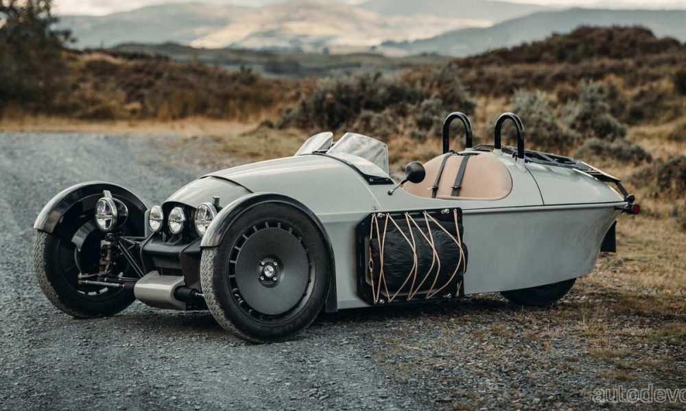 Morgan Super 3 debuts with new monocoque design & Ford power - Autodevot