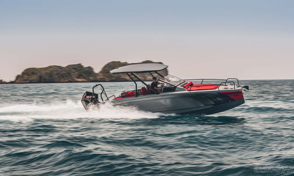 Brabus Shadow 300 Edition One is a V8-powered racy yacht - Autodevot