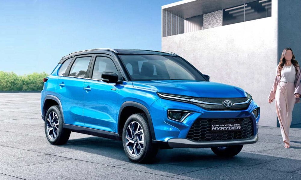 Toyota Hyryder debuts with a long name & electrified options - Autodevot