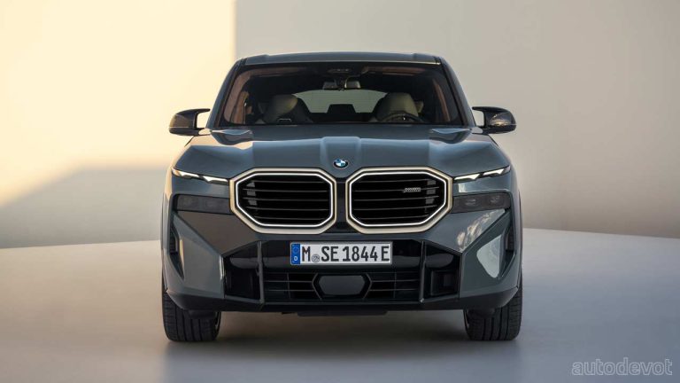 First-ever BMW XM debuts with a pig-nose face & 650+ hp - Autodevot
