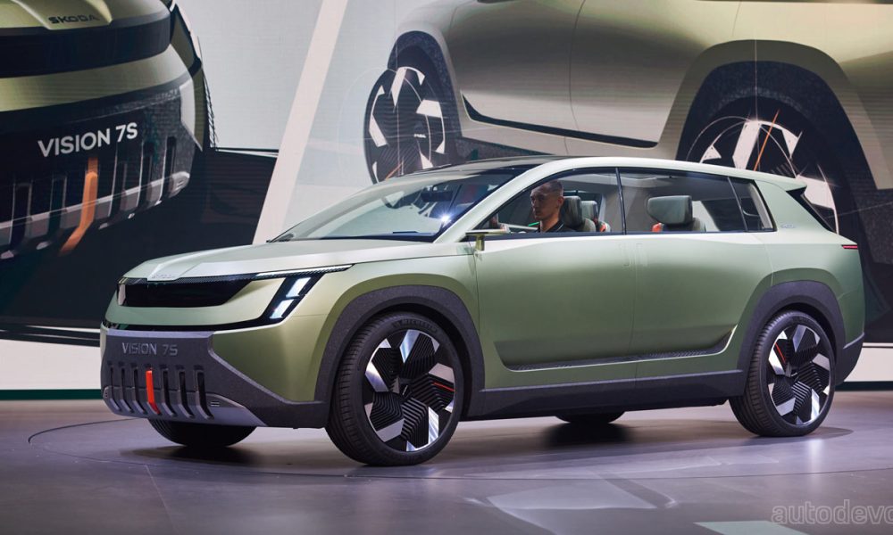Skoda Vision 7S concept debuts with a clean design & new logo - Autodevot