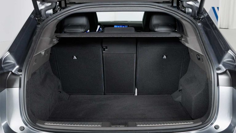 Renault Rafale debuts with fast looks & electrified horses - Autodevot